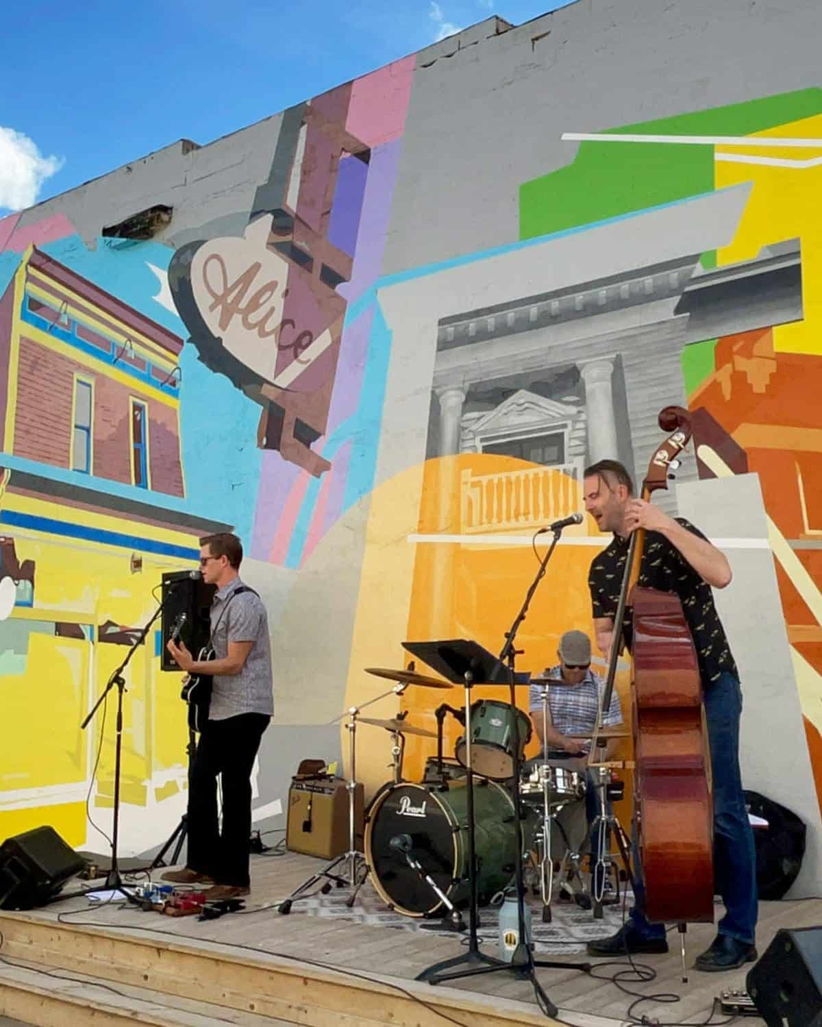 5 Things To Do in Downtown Camrose, Alberta | Go East of Edmonton
