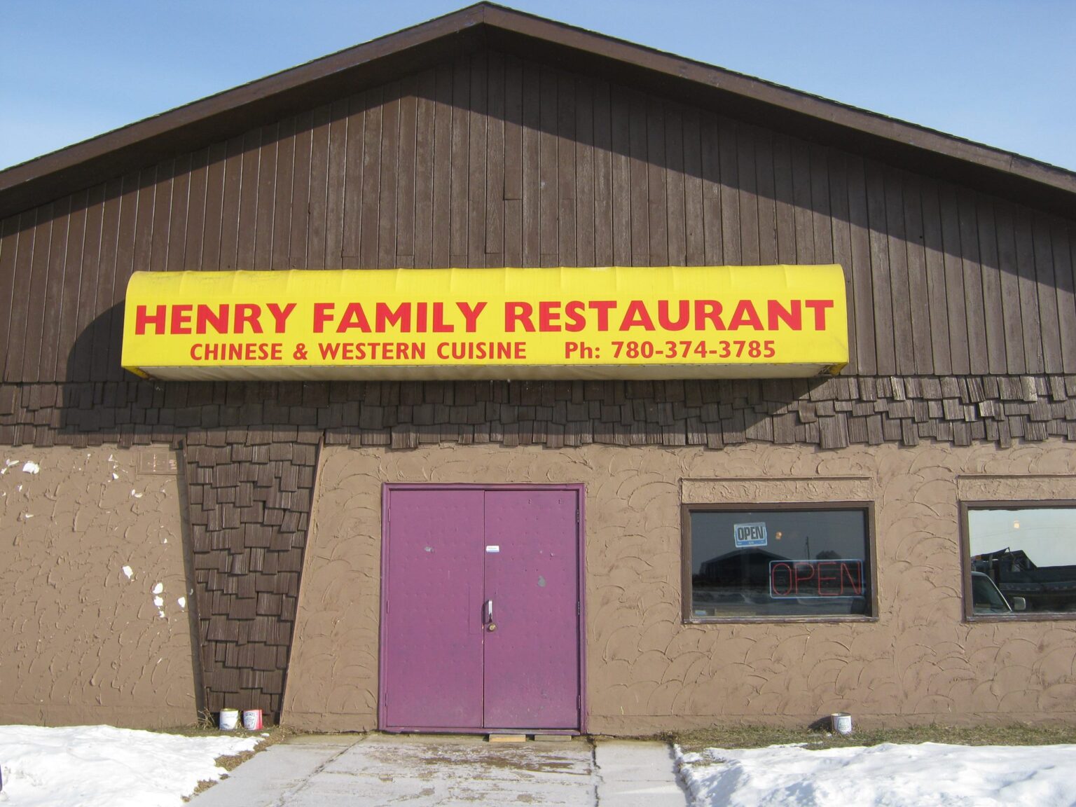 Henry Family Restaurant | Go East of Edmonton